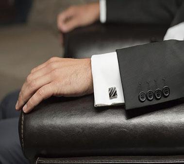 A Guide to Choosing the Right Cufflinks – Buy4LessTuxedo.com